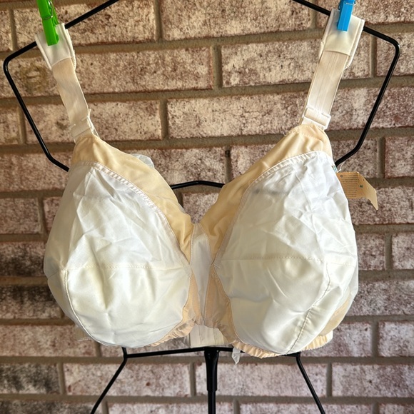 Bestform | Intimates & Sleepwear | Nos Vintage 95s Circle Stitch Bra Sz ...